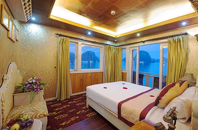 Luxury White Dolphin Cruise 3 Days 2 Nights - Reneatours