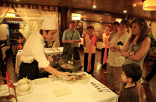 Royal Flamingo Cruise 3 Days 2 Nights - Reneatours